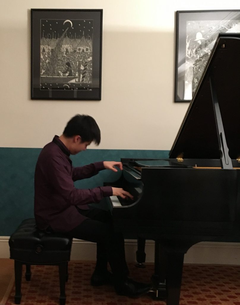 Pianist Han Chen at Central Park West - ROVING PIANIST