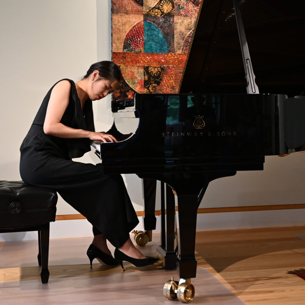 Stephanie Tang at Core Memory Music - ROVING PIANIST