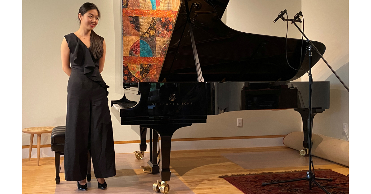 Stephanie Tang at Core Memory Music - ROVING PIANIST